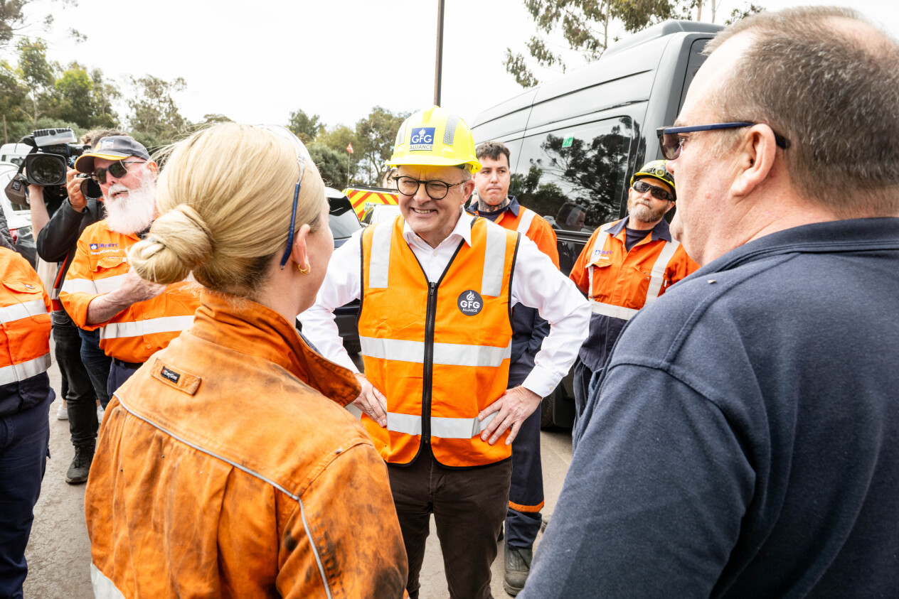 Prime Minister tours Whyalla Steelworks to witness its green steel ...